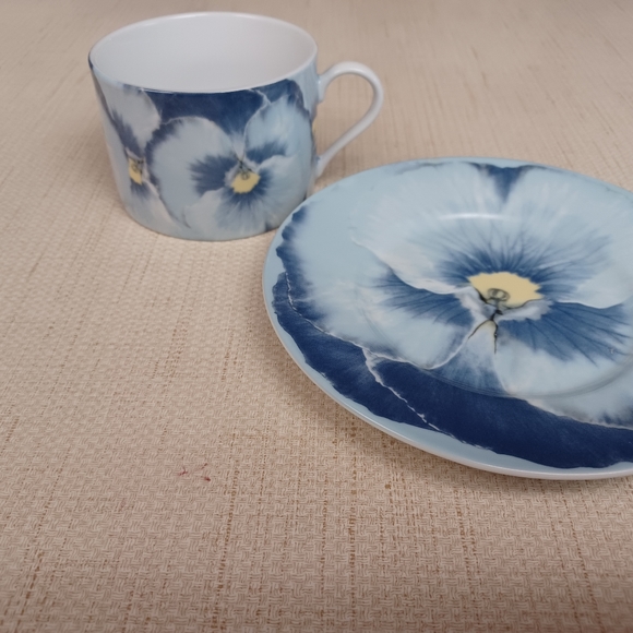 classic coffee and te | Kitchen | Royal Blue Floral Tea Cup Saucer Set ...